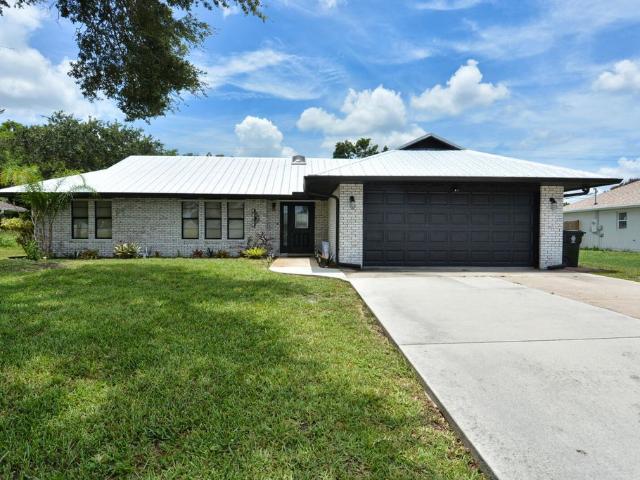 Luxury Villa for sale in Port Saint Lucie, Florida