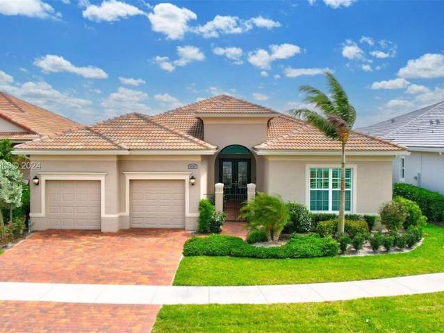 Luxury Villa for sale in Port Saint Lucie, Florida