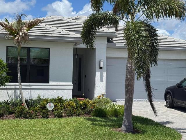 Luxury Villa for sale in Port Saint Lucie, Florida