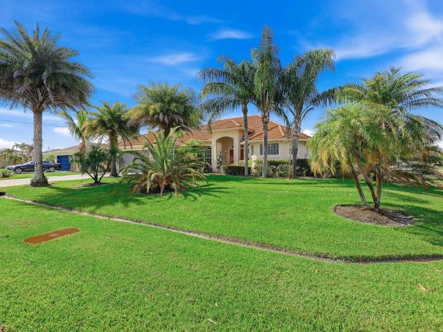 Luxury Villa for sale in Port Saint Lucie, Florida