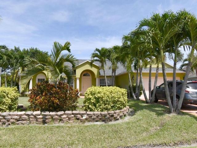 Luxury Villa for sale in Port Saint Lucie, Florida