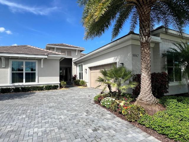Luxury Villa for sale in Palm Beach Gardens, Florida