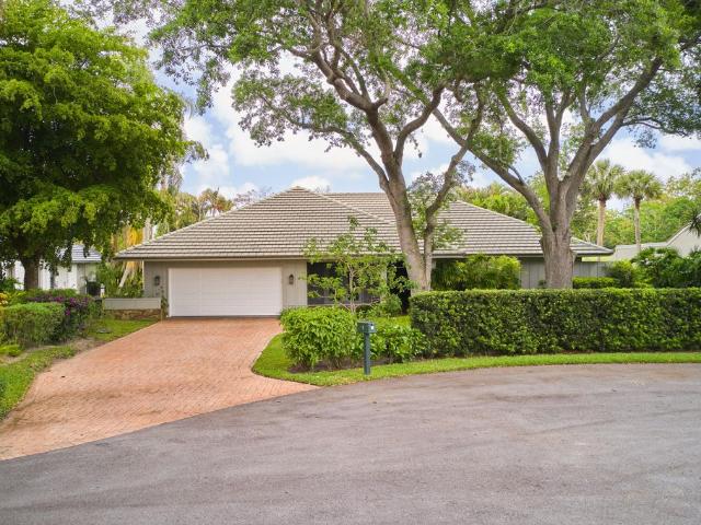 Luxury Villa for sale in Palm Beach Gardens, Florida