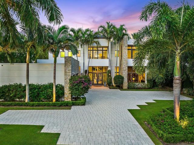Luxury Villa for sale in Palm Beach Gardens, Florida