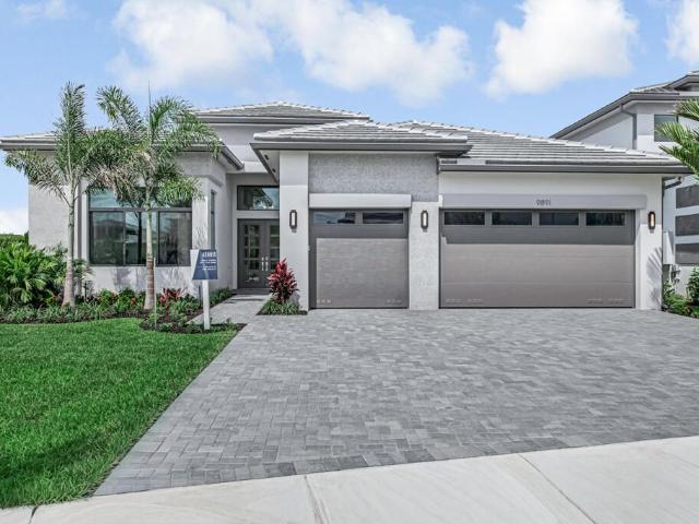 Luxury Villa for sale in Palm Beach Gardens, Florida