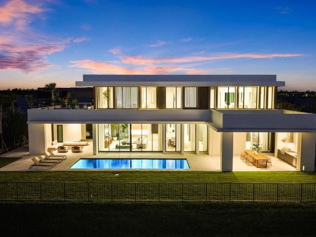 5 bedroom luxury Villa for sale in Palm Beach Gardens, Florida