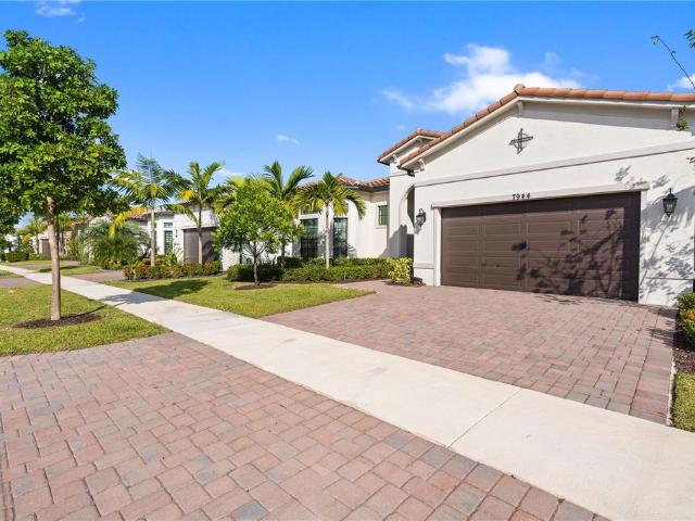 Luxury Villa for sale in Parkland, Florida