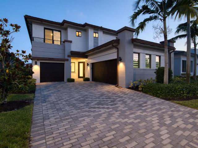 Luxury Villa for sale in Parkland, Florida