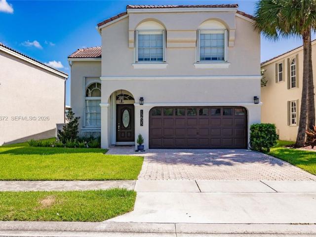 Luxury Villa for sale in Pembroke Pines, Florida