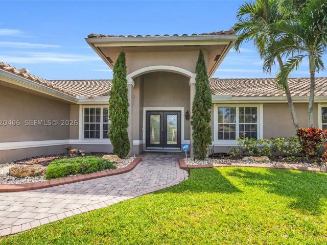 Luxury Villa for sale in Pembroke Pines, Florida