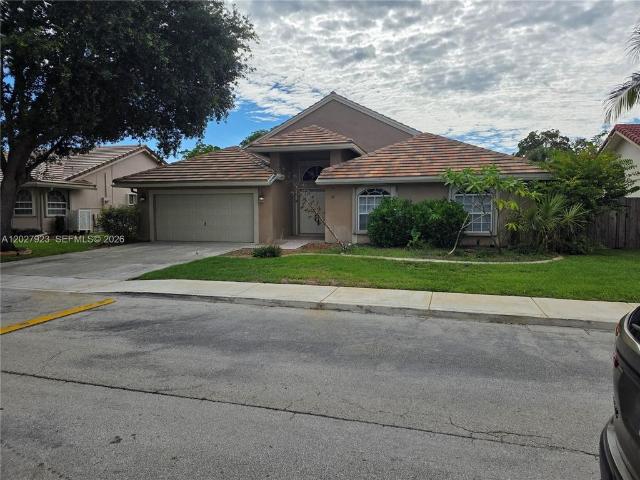 Luxury Villa for sale in Pembroke Pines, Florida