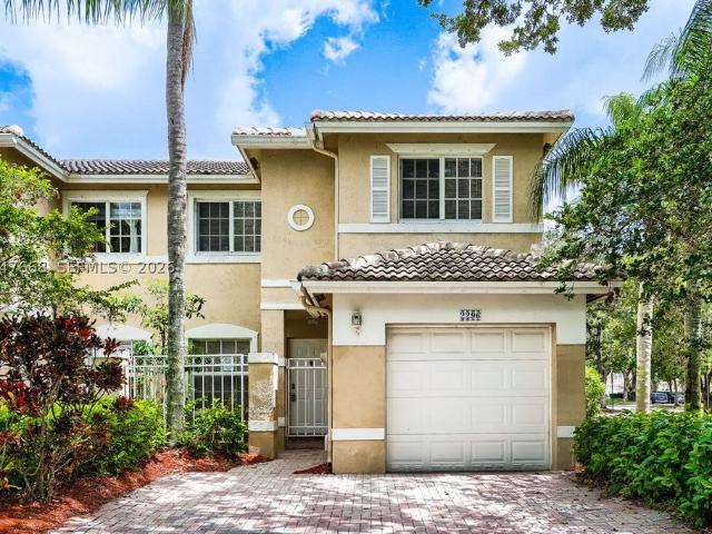 Luxury Villa for sale in Pembroke Pines, Florida