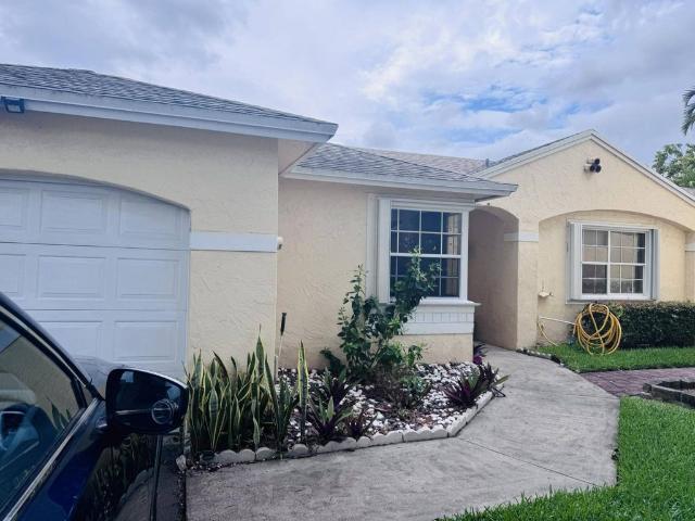 Luxury Villa for sale in Pembroke Pines, Florida