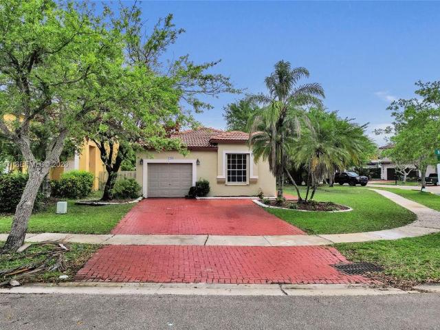 Luxury Villa for sale in Pembroke Pines, Florida
