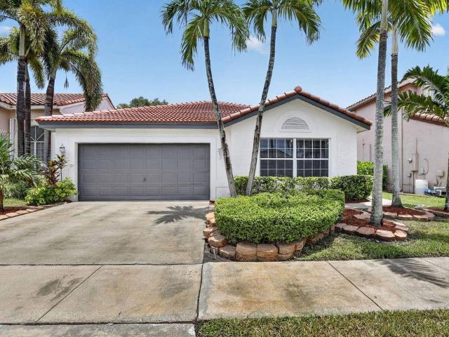 Luxury Villa for sale in Pembroke Pines, Florida