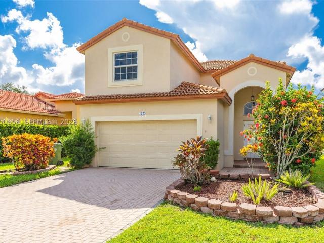 Luxury Villa for sale in Pembroke Pines, Florida