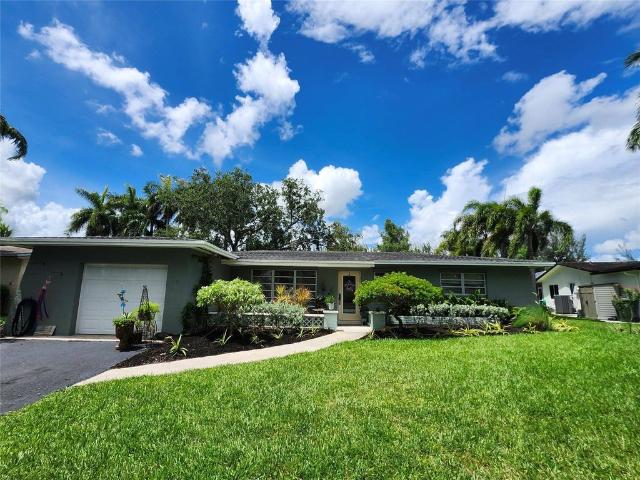 Luxury Villa for sale in Pembroke Pines, Florida