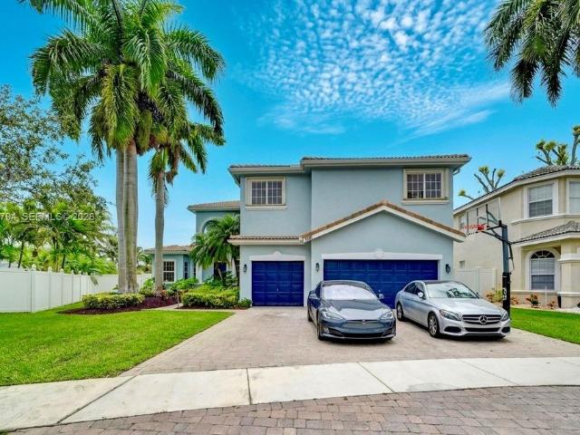 Luxury Villa for sale in Pembroke Pines, Florida