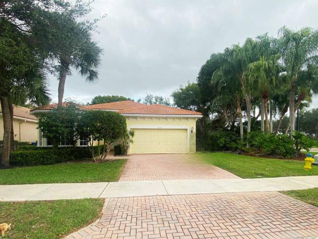 Luxury Villa for sale in Pembroke Pines, Florida