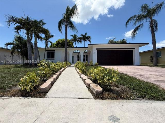 Luxury Villa for sale in Pembroke Pines, Florida