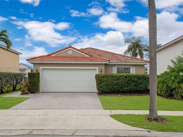 Luxury Villa for sale in Pembroke Pines, Florida