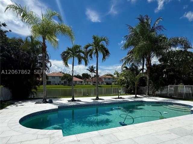 Luxury Villa for sale in Pembroke Pines, United States