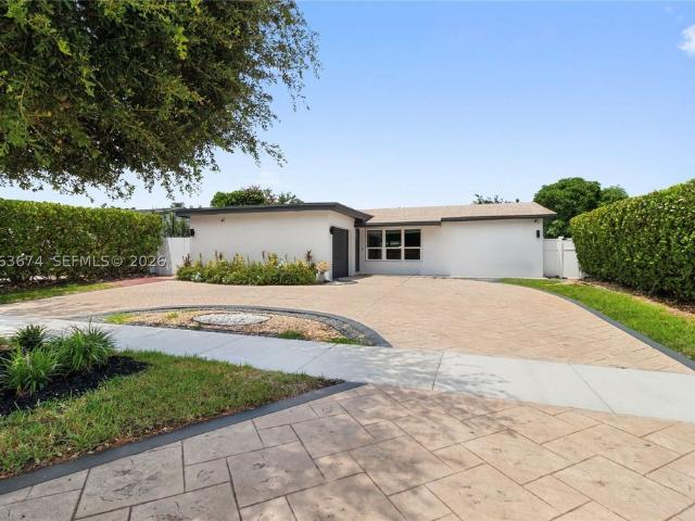 Luxury Villa for sale in Pembroke Pines, United States
