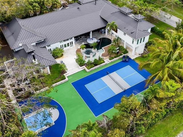 Luxury Villa for sale in Pinecrest, Florida