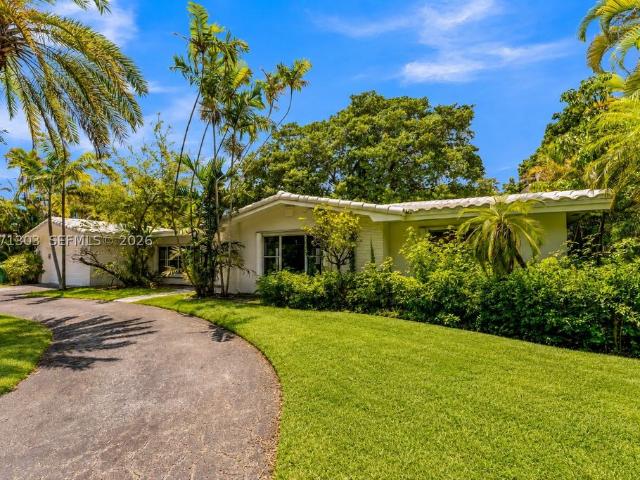 Luxury Villa for sale in Pinecrest, Florida
