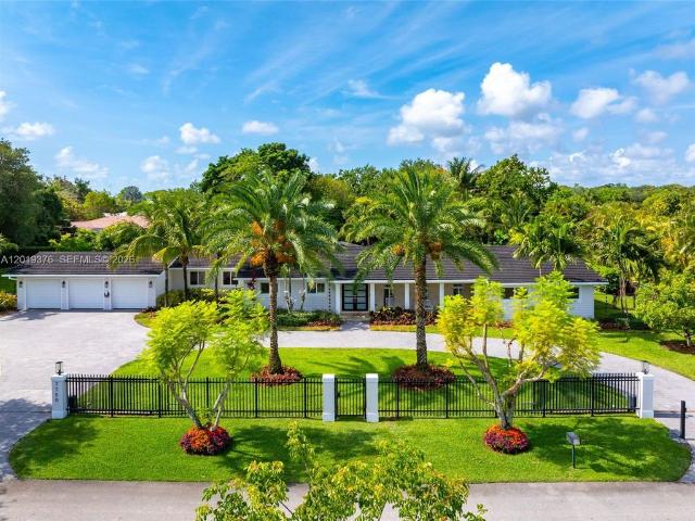 Luxury Villa for sale in Pinecrest, Florida