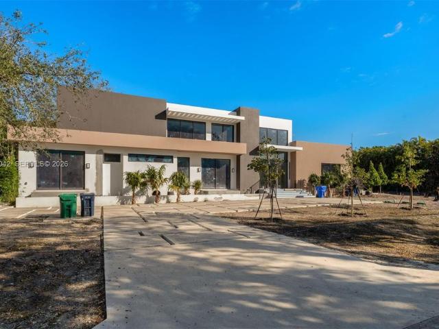 Luxury Villa for sale in Pinecrest, Florida