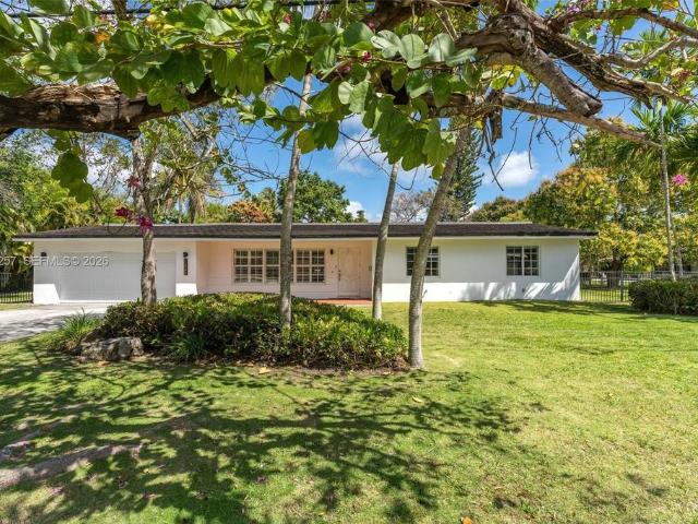 Luxury Villa for sale in Pinecrest, United States