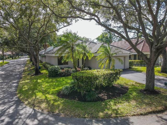 Luxury Villa for sale in Plantation, Florida