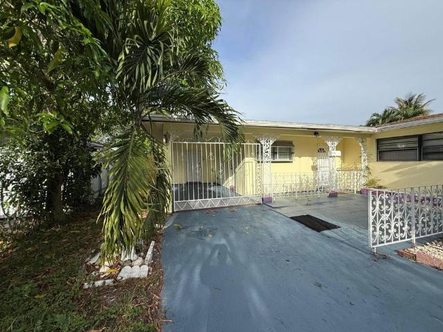 Luxury Villa for sale in Plantation, Florida