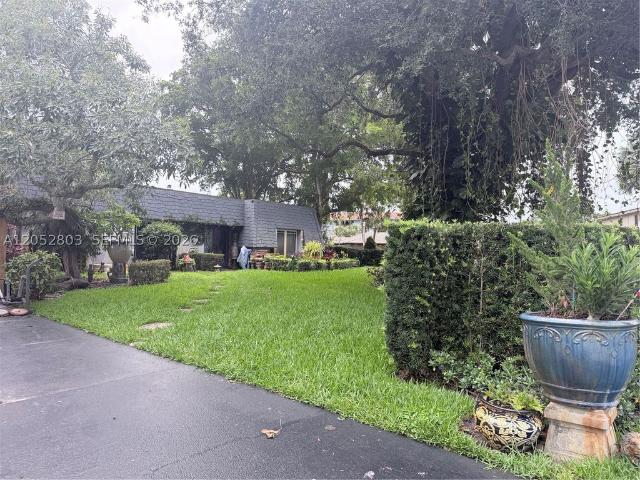 Luxury Villa for sale in Plantation, Florida