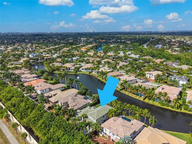 Luxury Villa for sale in Plantation, Florida