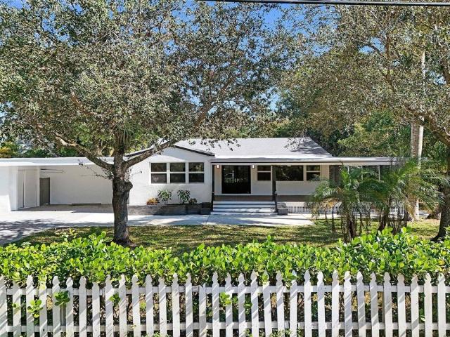 Luxury Villa for sale in Plantation, Florida