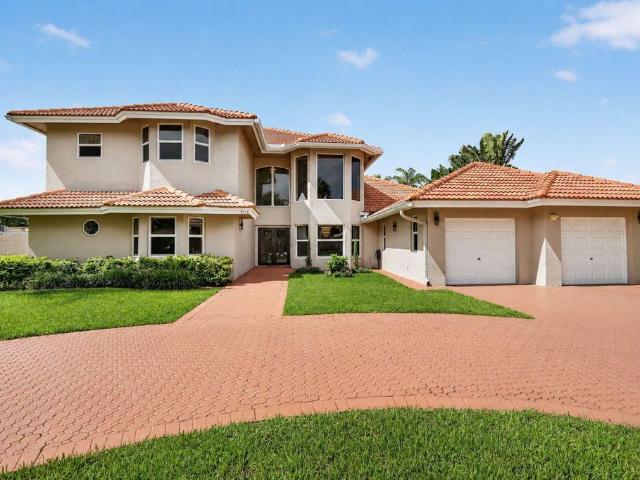 Luxury Villa for sale in Plantation, Florida