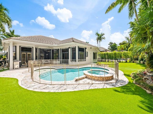 Luxury Villa for sale in Plantation, Florida