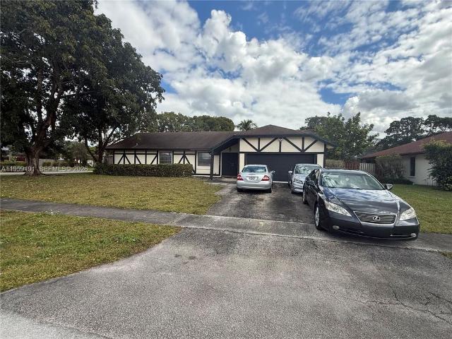 Luxury Villa for sale in Plantation, Florida