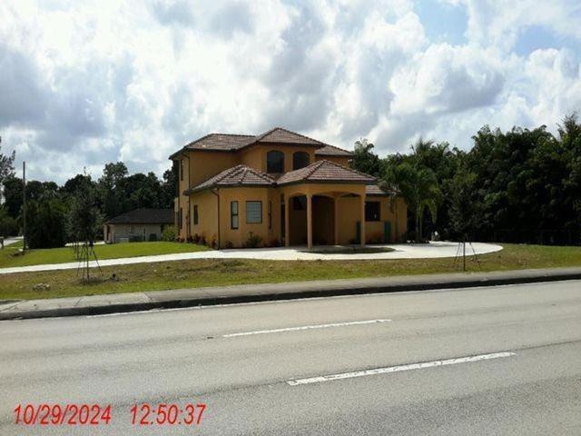 6 bedroom luxury Villa for sale in Plantation, Florida