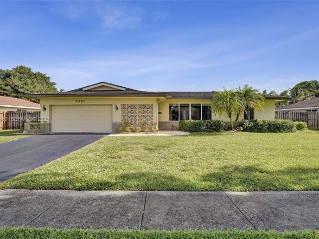 Luxury Villa for sale in Plantation, Florida
