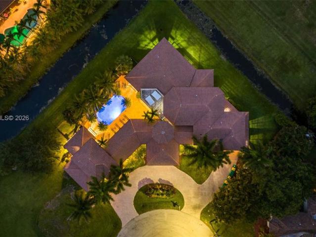 Luxury Villa for sale in Plantation, Florida