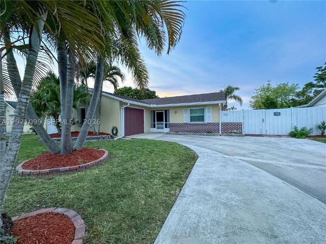 Luxury Villa for sale in Royal Palm Beach, Florida