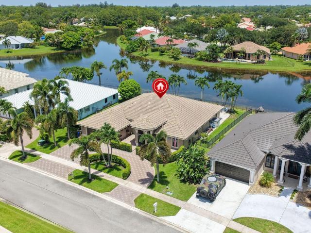 Luxury Villa for sale in Royal Palm Beach, Florida