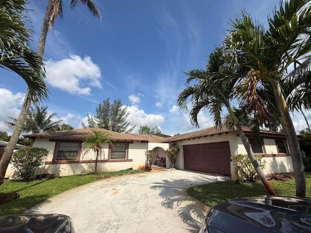 Luxury Villa for sale in West Palm Beach, Florida