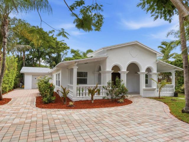 Luxury Villa for sale in West Palm Beach, Florida