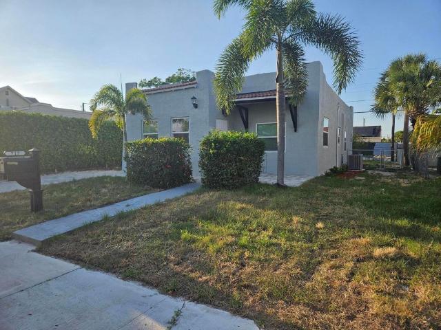 Luxury Villa for sale in West Palm Beach, Florida