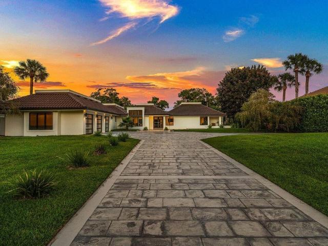 Luxury Villa for sale in West Palm Beach, Florida