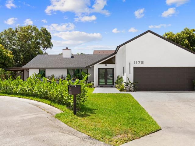 Luxury Villa for sale in West Palm Beach, Florida